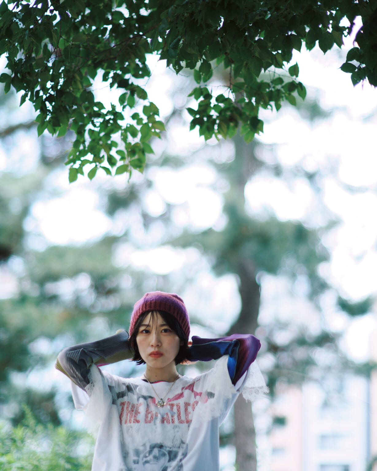 Interview: 汐れいら “ハレの日”で聴こえる表情豊かなメロディと現在地 | EYESCREAM